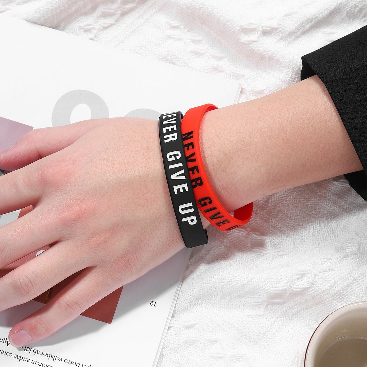Glow-in-the-Dark Silicone Wristband – Silicone Keychains